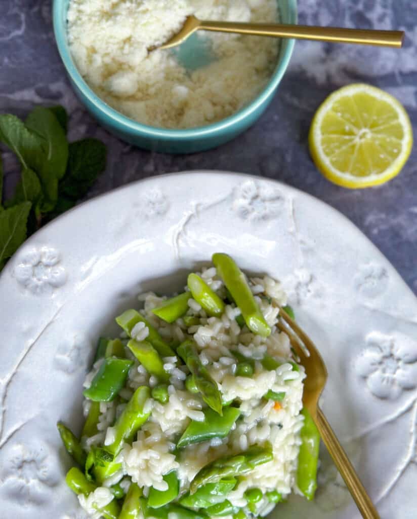 Spring Vegetable Risotto With Asparagus & Peas - Rosanna ETC