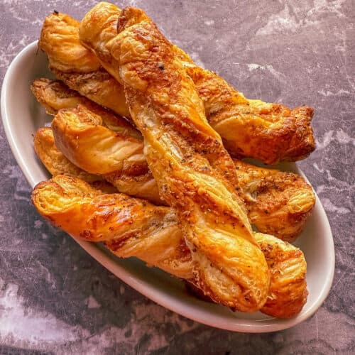 Easy Parmesan Cheese Twists With Puff Pastry - Rosanna ETC