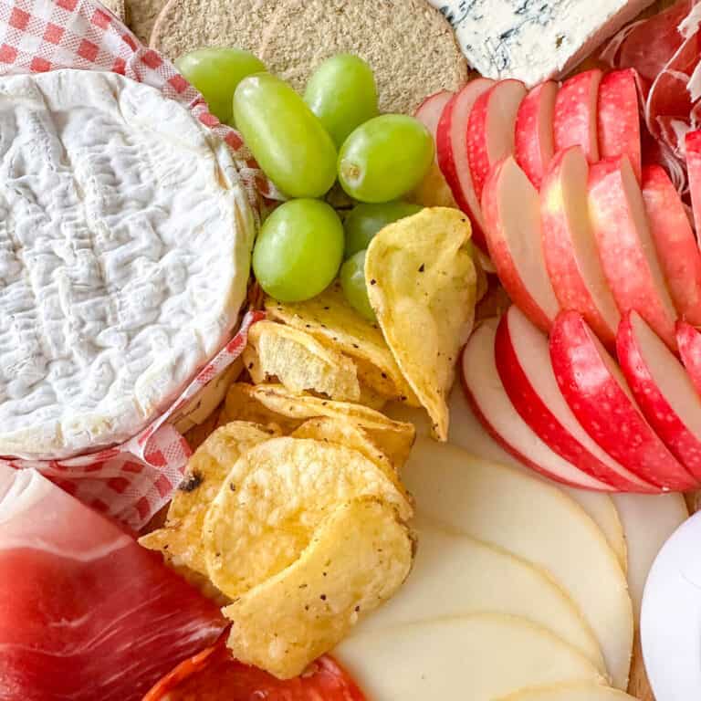 How To Put Together & Style Grazing Boards - Rosanna ETC